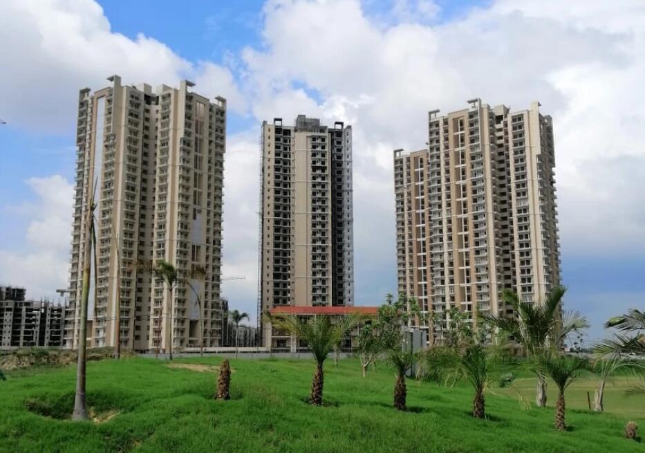 Top 10 Best High-Rise Residential Societies For Living in Noida ...